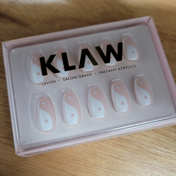 Klaw Beauty | Makeup | Buy 2 Get Free Salon Grade Instant Acrylic Press ...